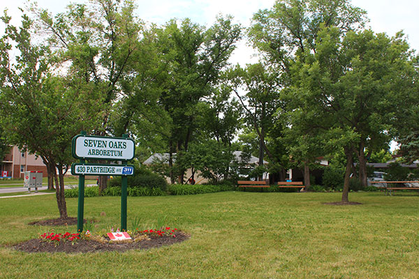 Historic Sites of Manitoba: Seven Oaks Arboretum (430 Partridge Avenue ...